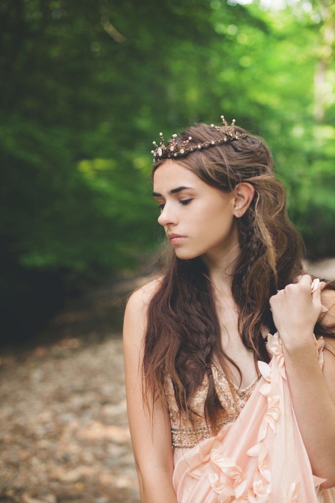 Reign-Inspired Styled Photo Shoot - Glitter, Inc.