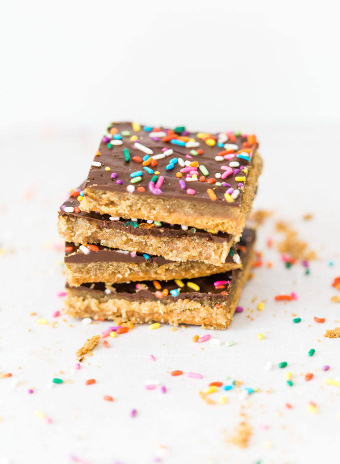Classic Graham Cracker Toffee Bark (a.k.a., Graham Cracker Crack ...