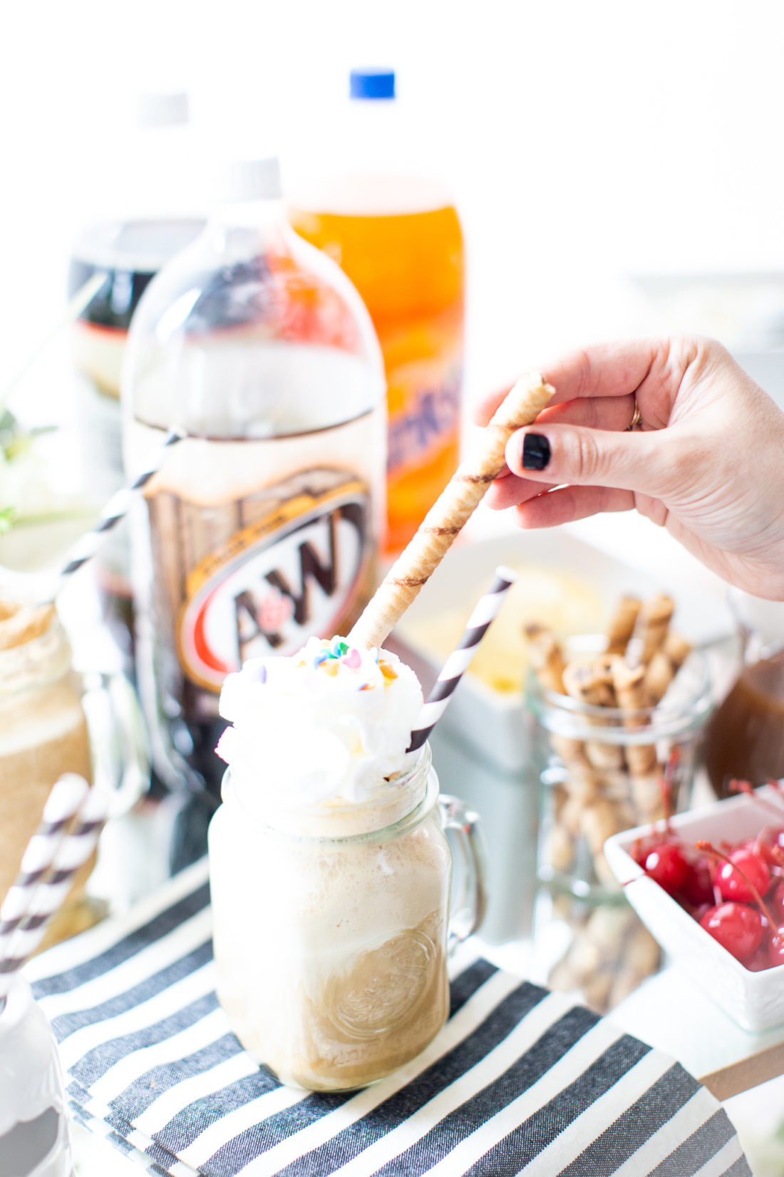 Make Your Own Root Beer Float Bar - Glitter, Inc.