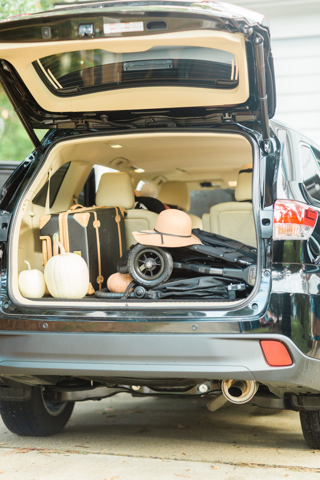 How We Chose the Perfect Family Car #LetsGoPlaces - Glitter, Inc.