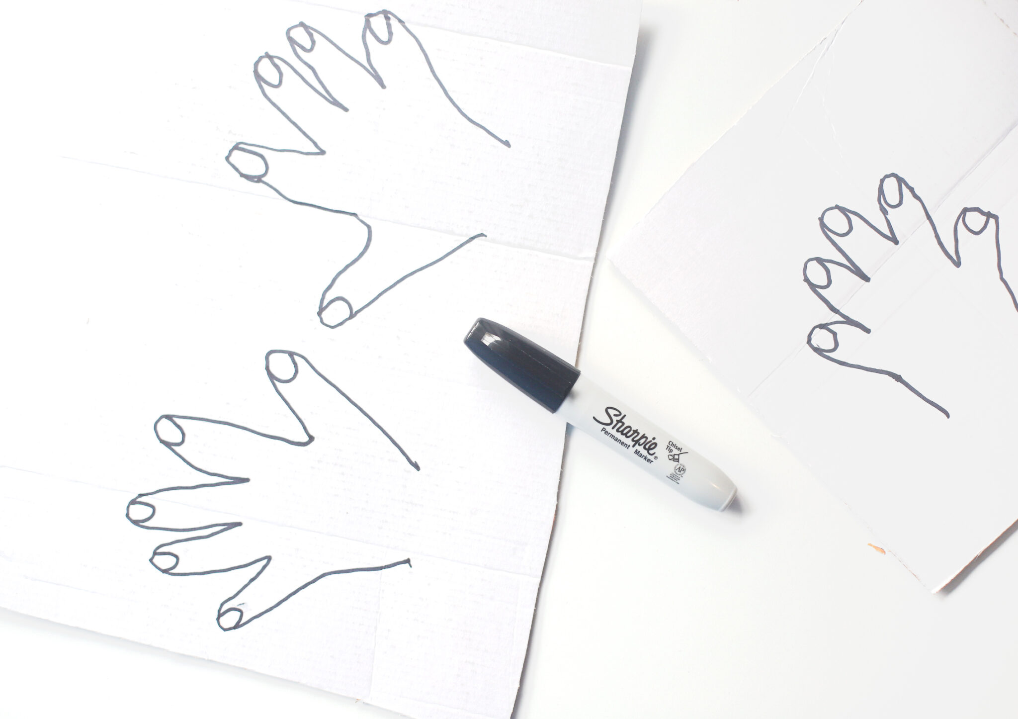 Kids Cardboard Manicure Activity - Glitter, Inc.