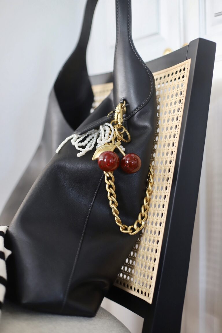 The Cutest Bag Charms and Accessories (Accessorizing Your Purse ...